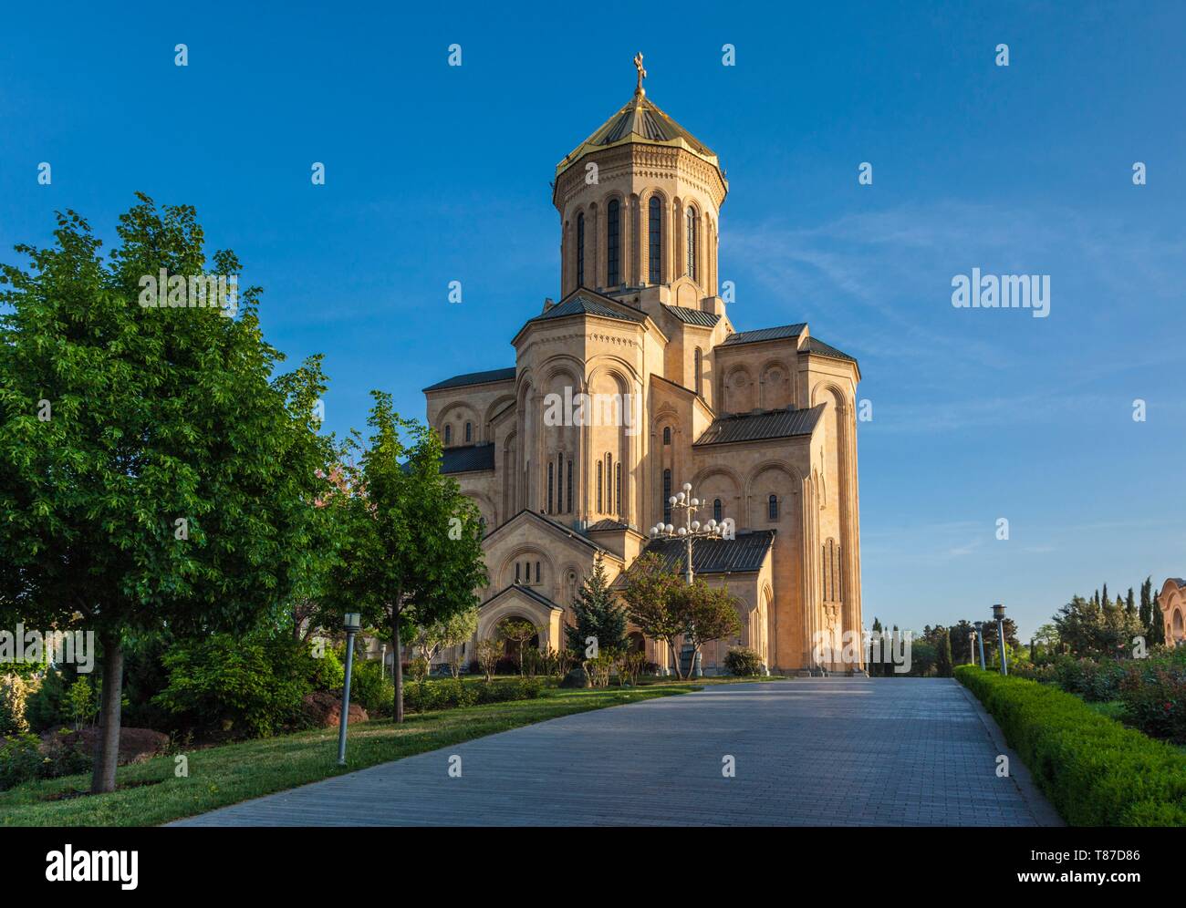 Georgia, Tbilisi, Tsminda Sameba Cathedral, exterior Stock Photo - Alamy