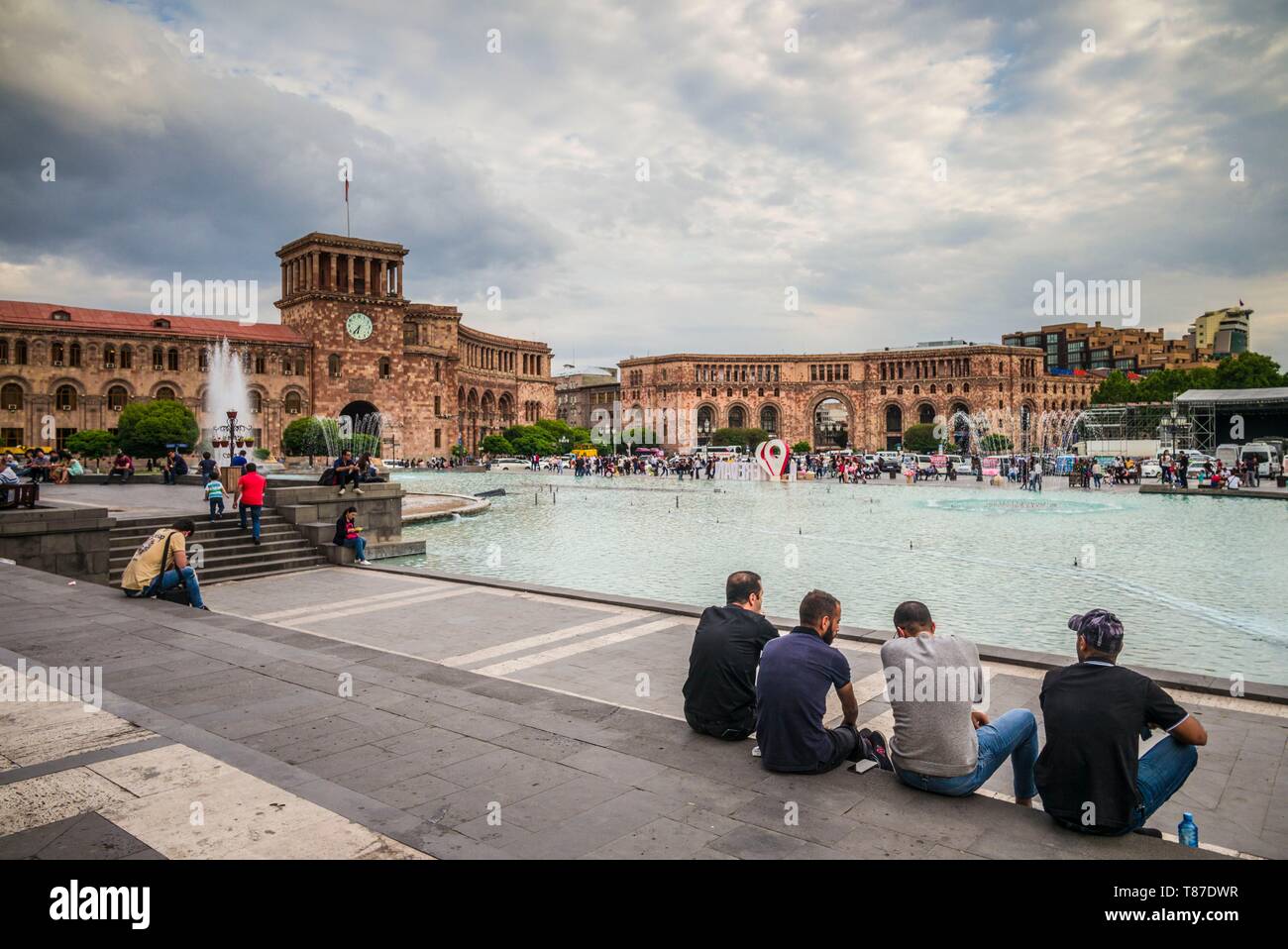 Yerevan armenia fountains hi-res stock photography and images - Alamy