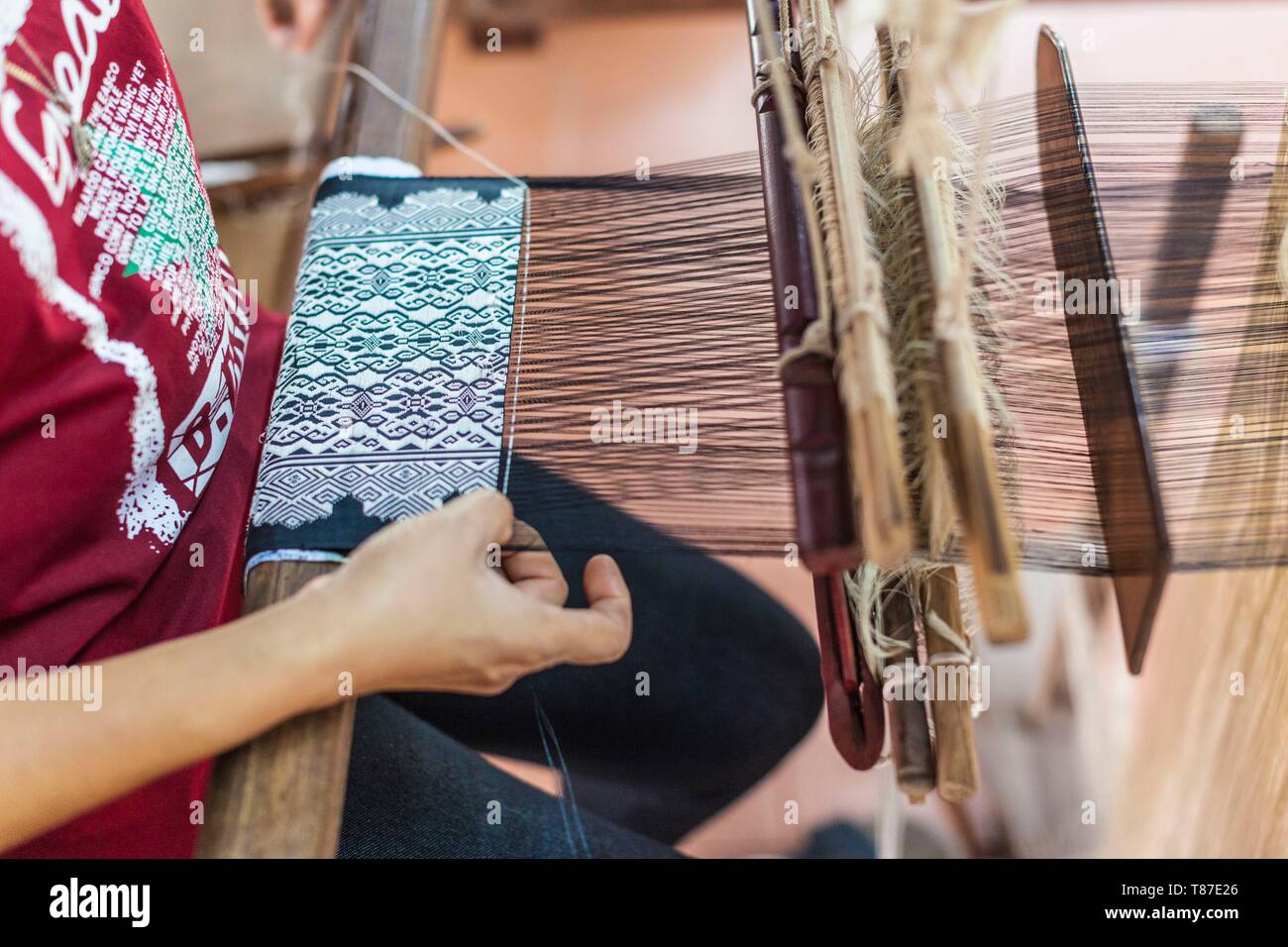 Laos, Vientiane, traditional Lao textile loom Stock Photo - Alamy