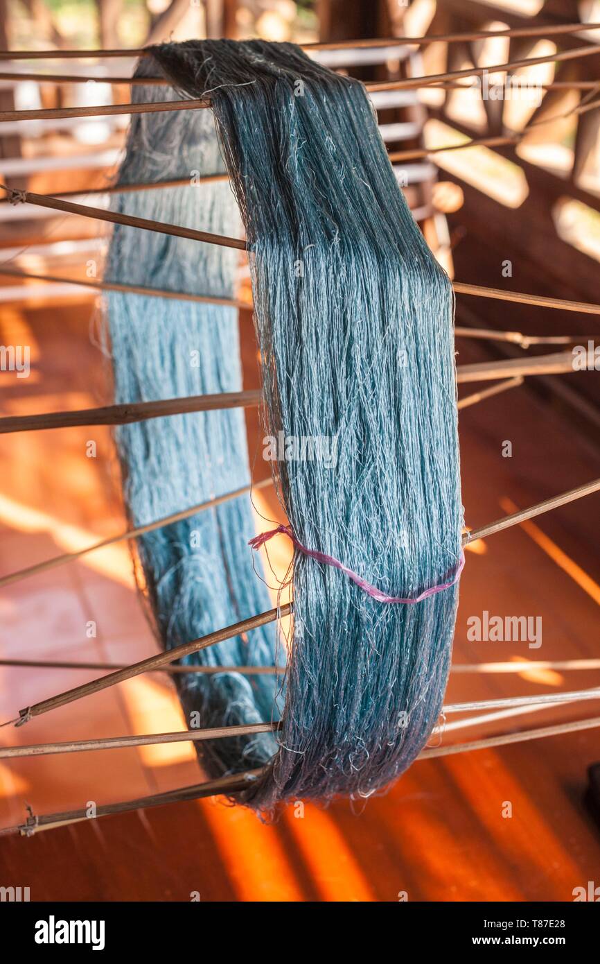 Laos traditional craft hi-res stock photography and images - Alamy