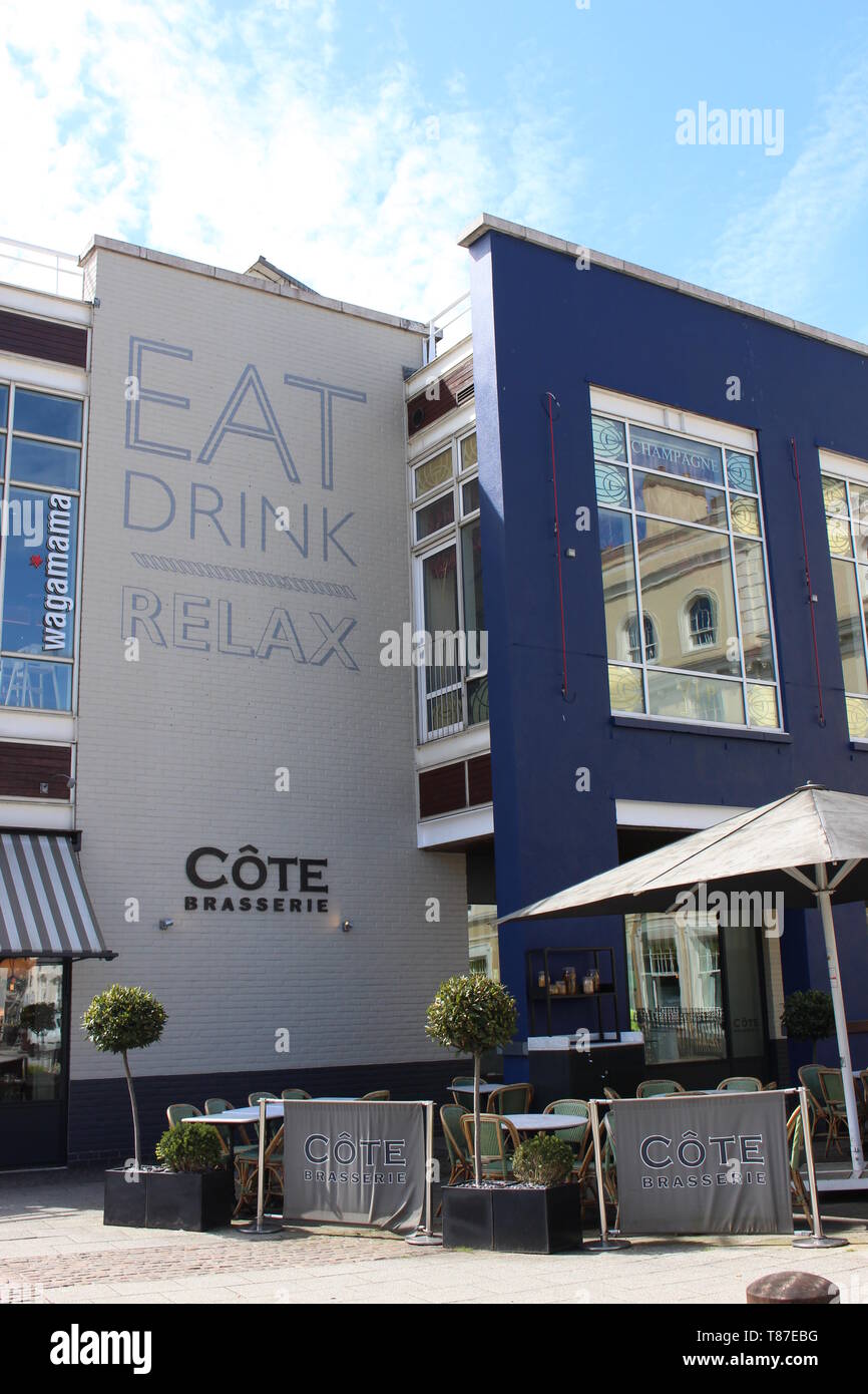 Welsh city life hi-res stock photography and images - Alamy