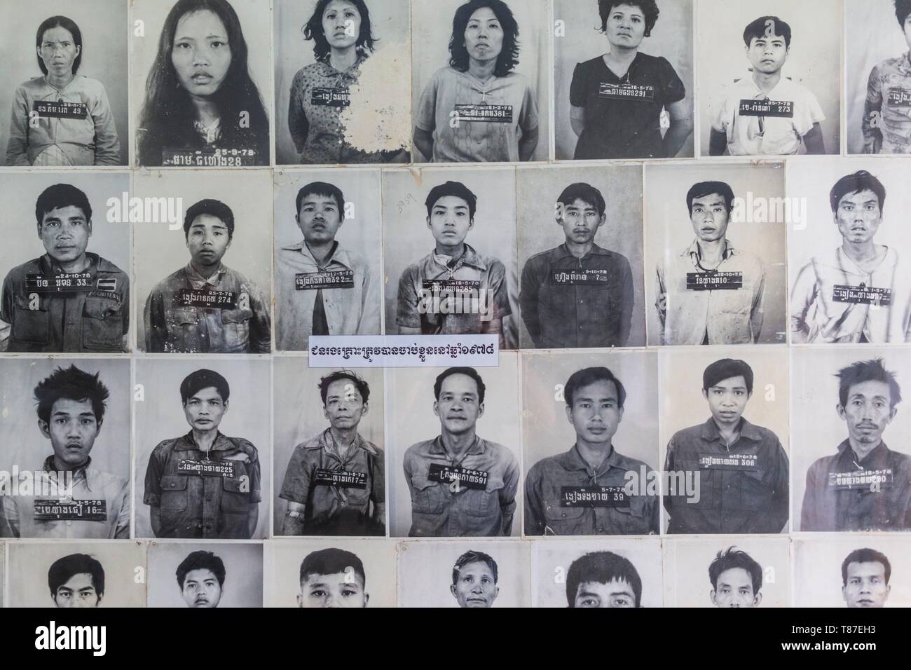Photographs of prisoners at tuol sleng hi-res stock photography and ...