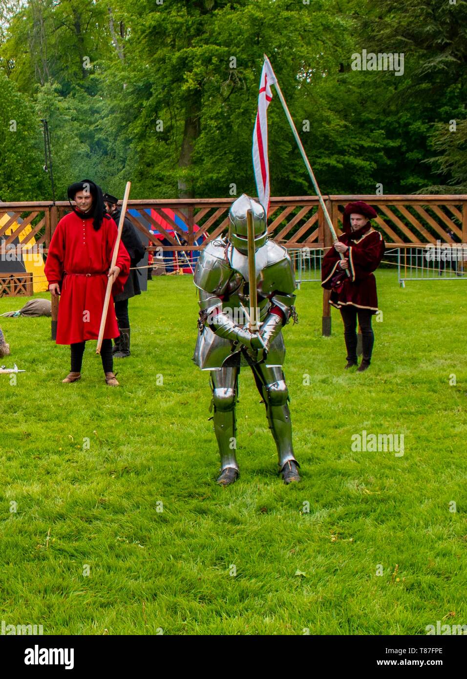 Knights foot fight in armour historical Stock Photo - Alamy