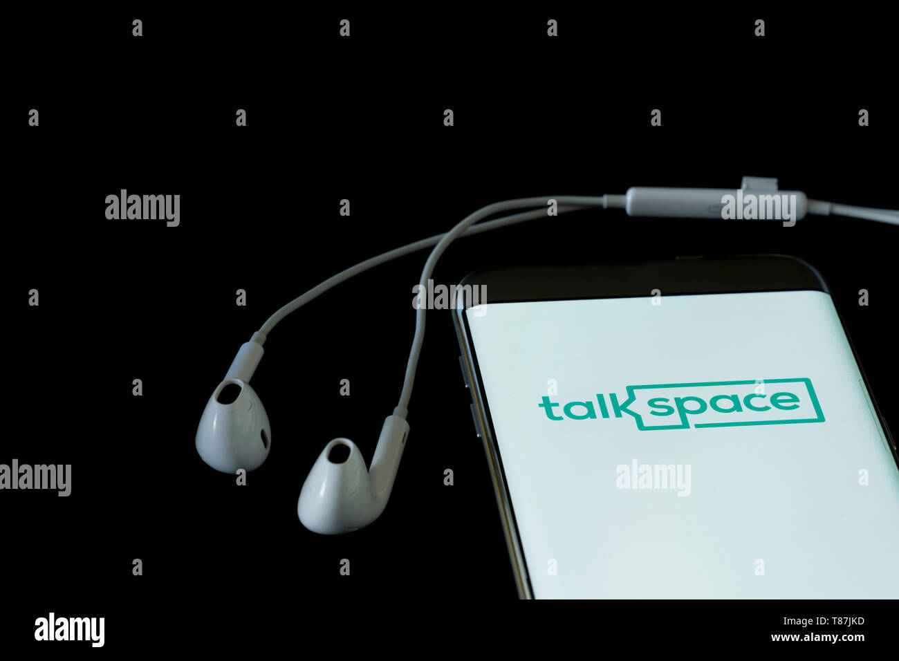Talkspace application hi-res stock photography and images - Alamy