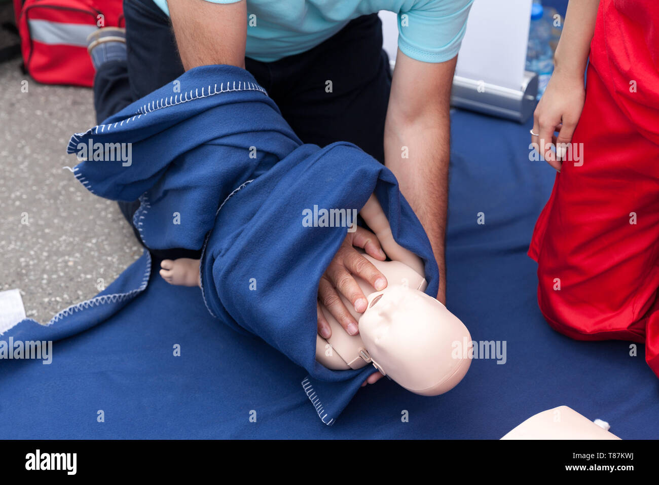 Cardiopulmonary resuscitation cpr baby cpr hi-res stock photography and ...