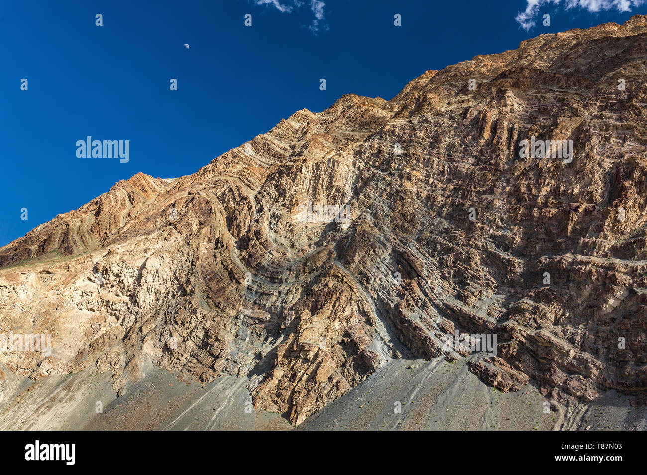 Himalaya layer hi-res stock photography and images - Alamy