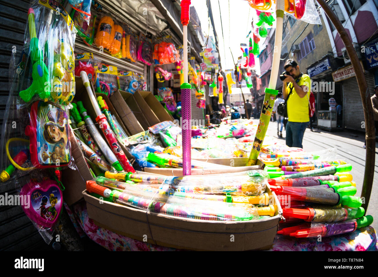 Delhi holi market hi-res stock photography and images - Alamy
