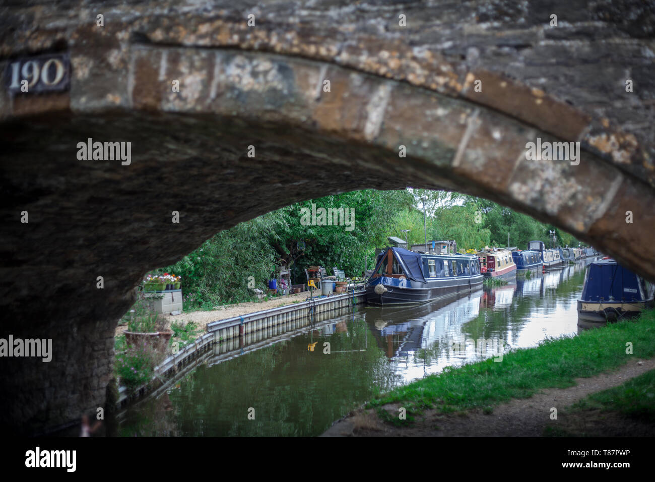 canal boats through bridge Stock Photo - Alamy