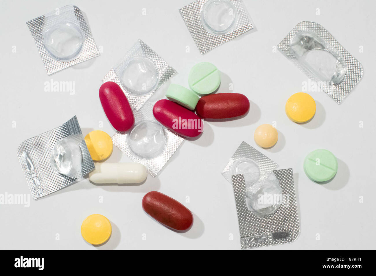 Empty wrappers hi-res stock photography and images - Alamy