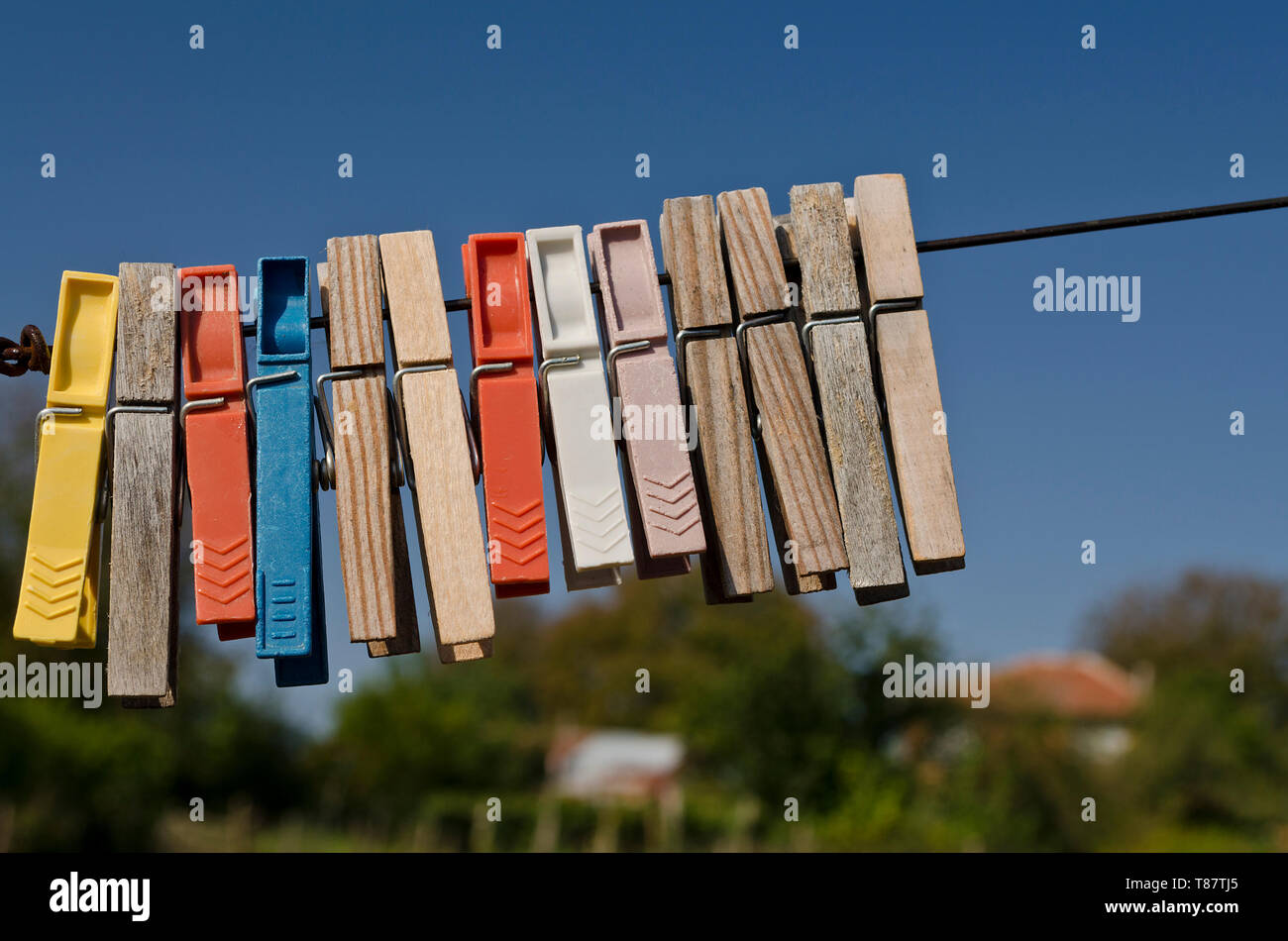 Open wire line hi-res stock photography and images - Alamy