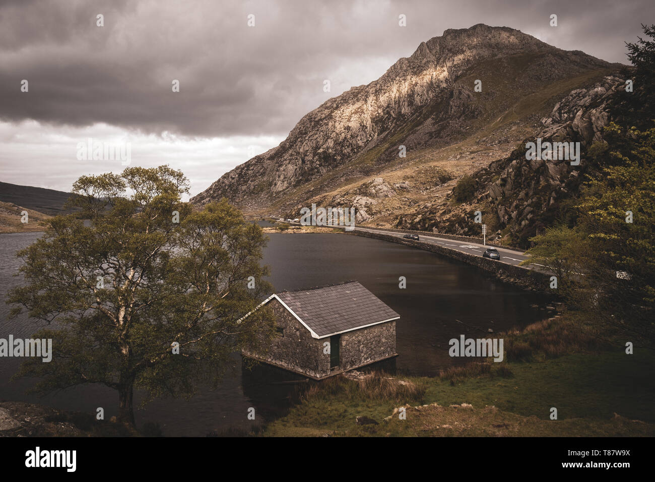 Snowdonia night sky hi-res stock photography and images - Alamy