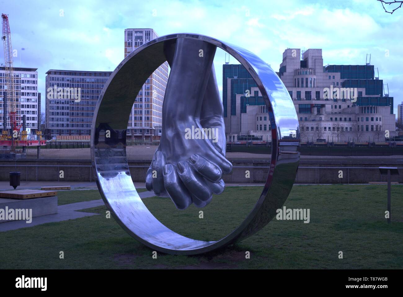 Mi6 building hi-res stock photography and images - Alamy
