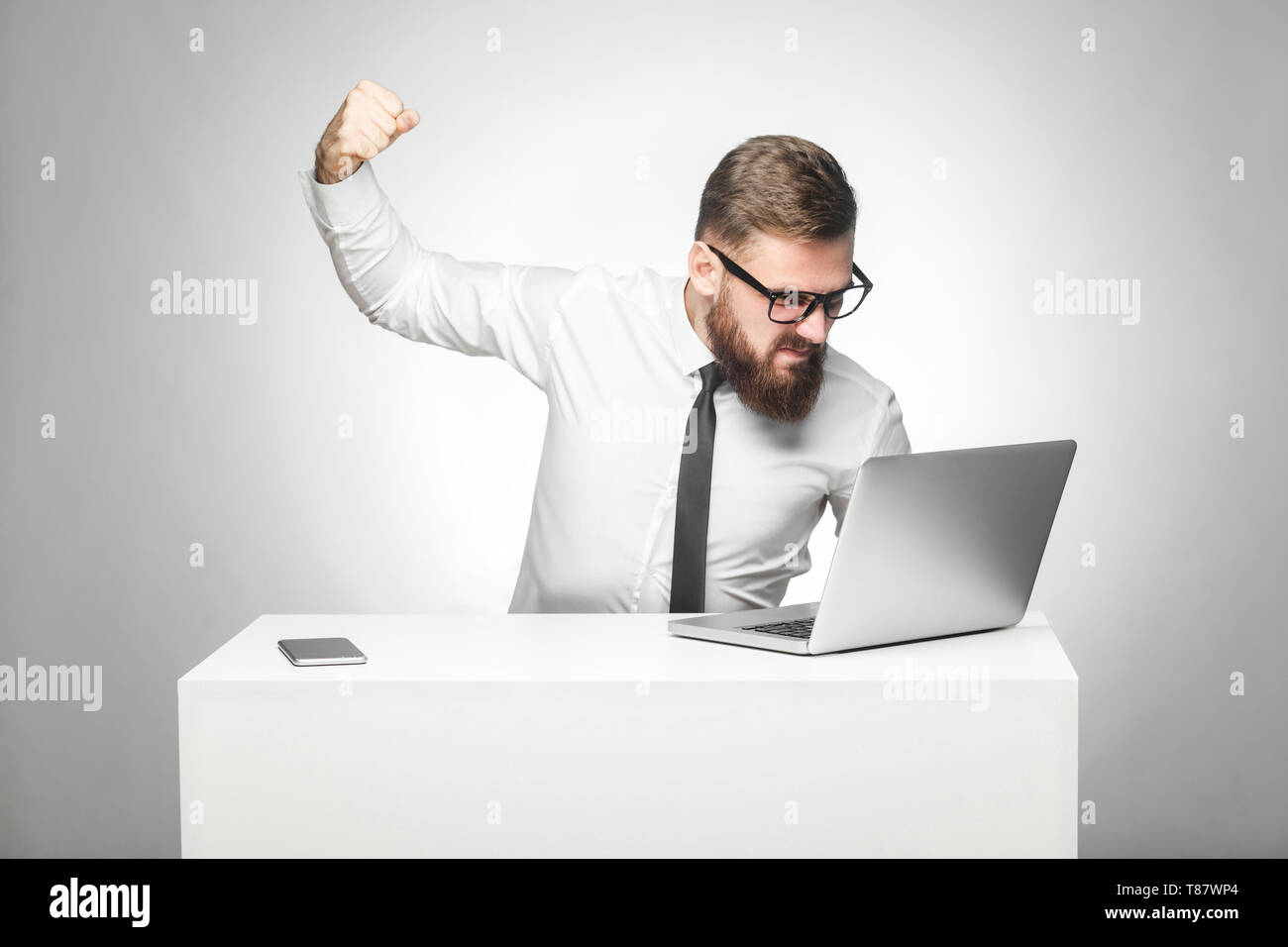 Face punch hi-res stock photography and images - Alamy