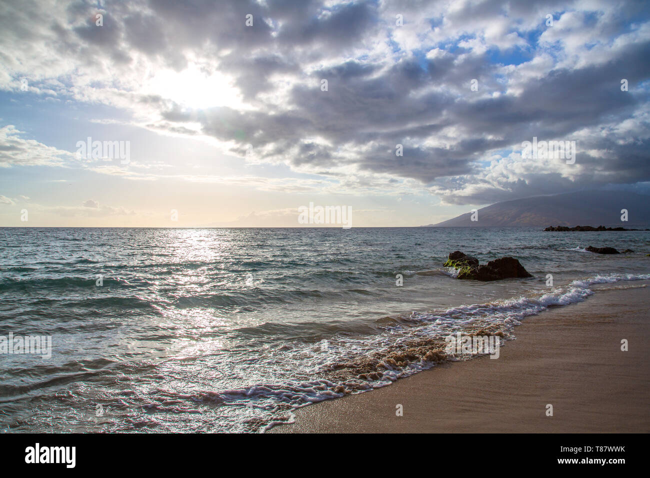 Maui paradise tropical sunset hi-res stock photography and images - Alamy