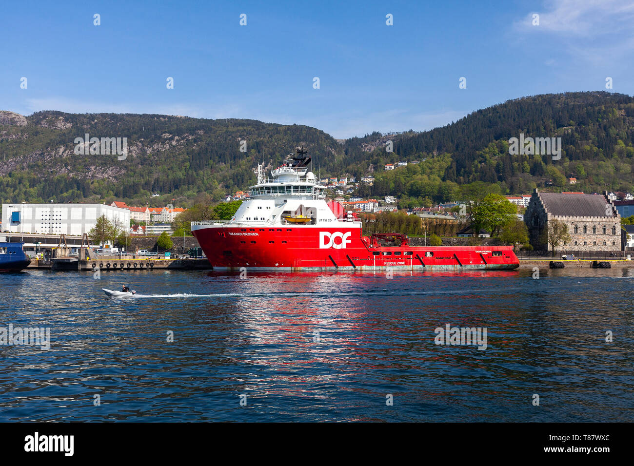 Offshore AHTS anchor handling tug supply vessel Skandi Bergen in the ...