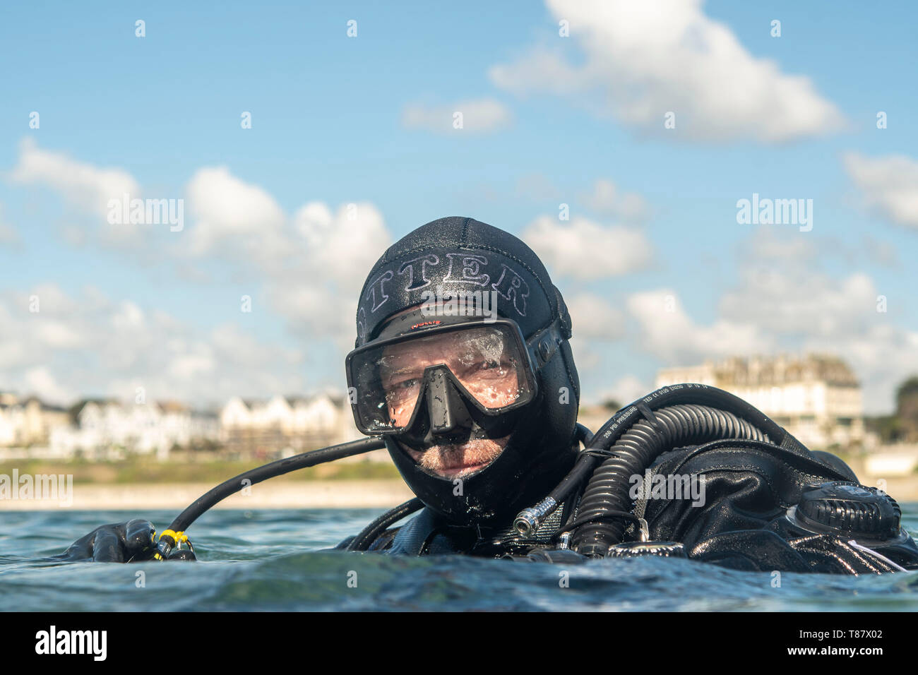 Scuba diving in cornwall hi-res stock photography and images - Alamy
