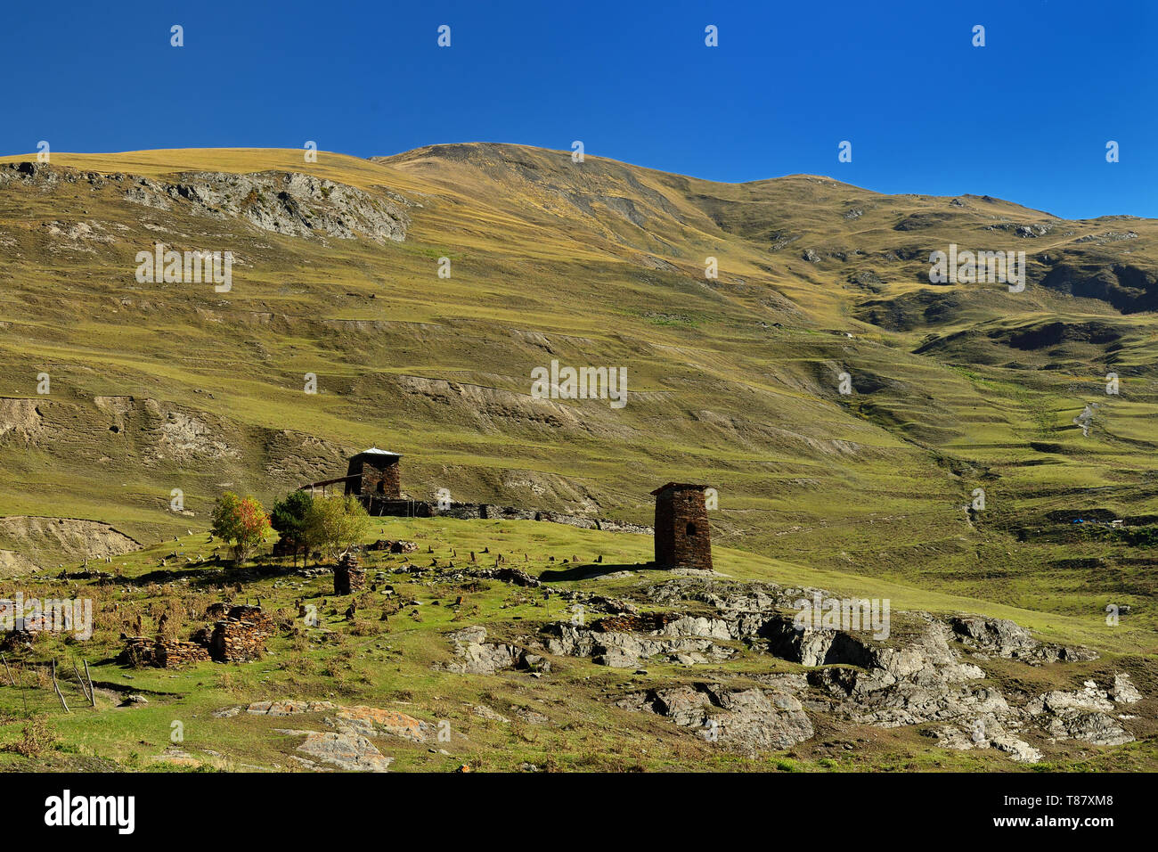 Parsma village Tusheti region, Georgia. Defensive towers on the ...