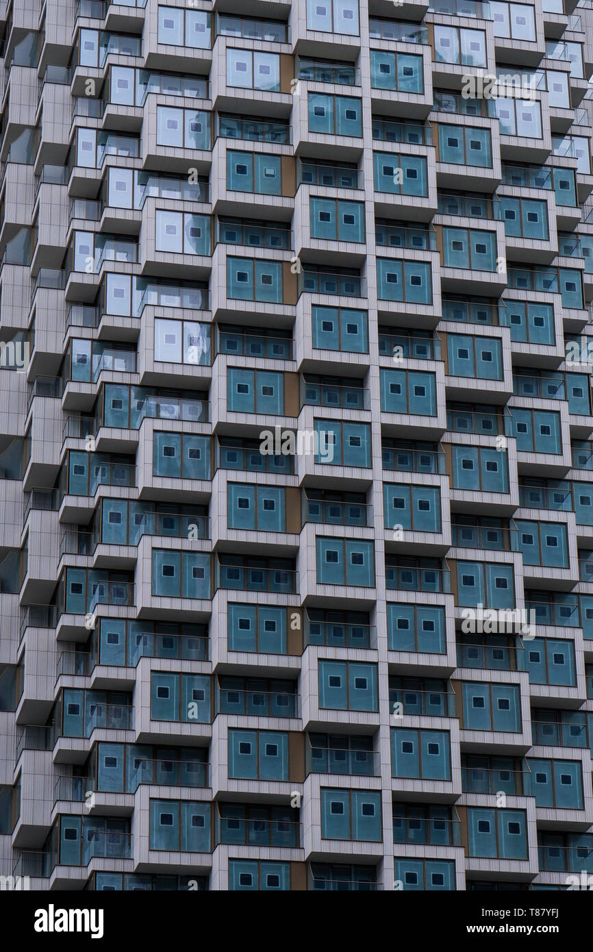 Cylindrical building construction hi-res stock photography and images ...