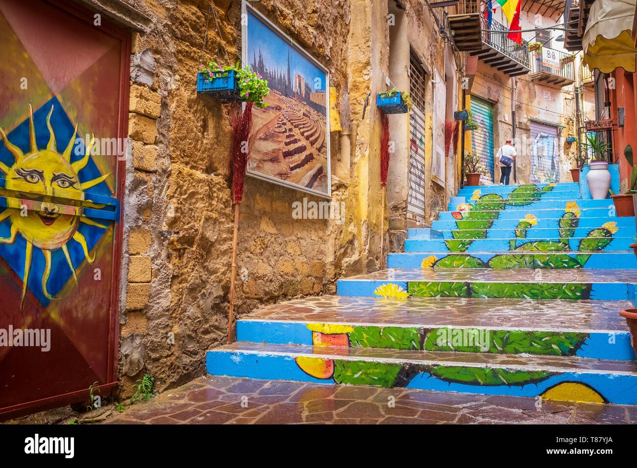 Agrigento town centre hi-res stock photography and images - Alamy