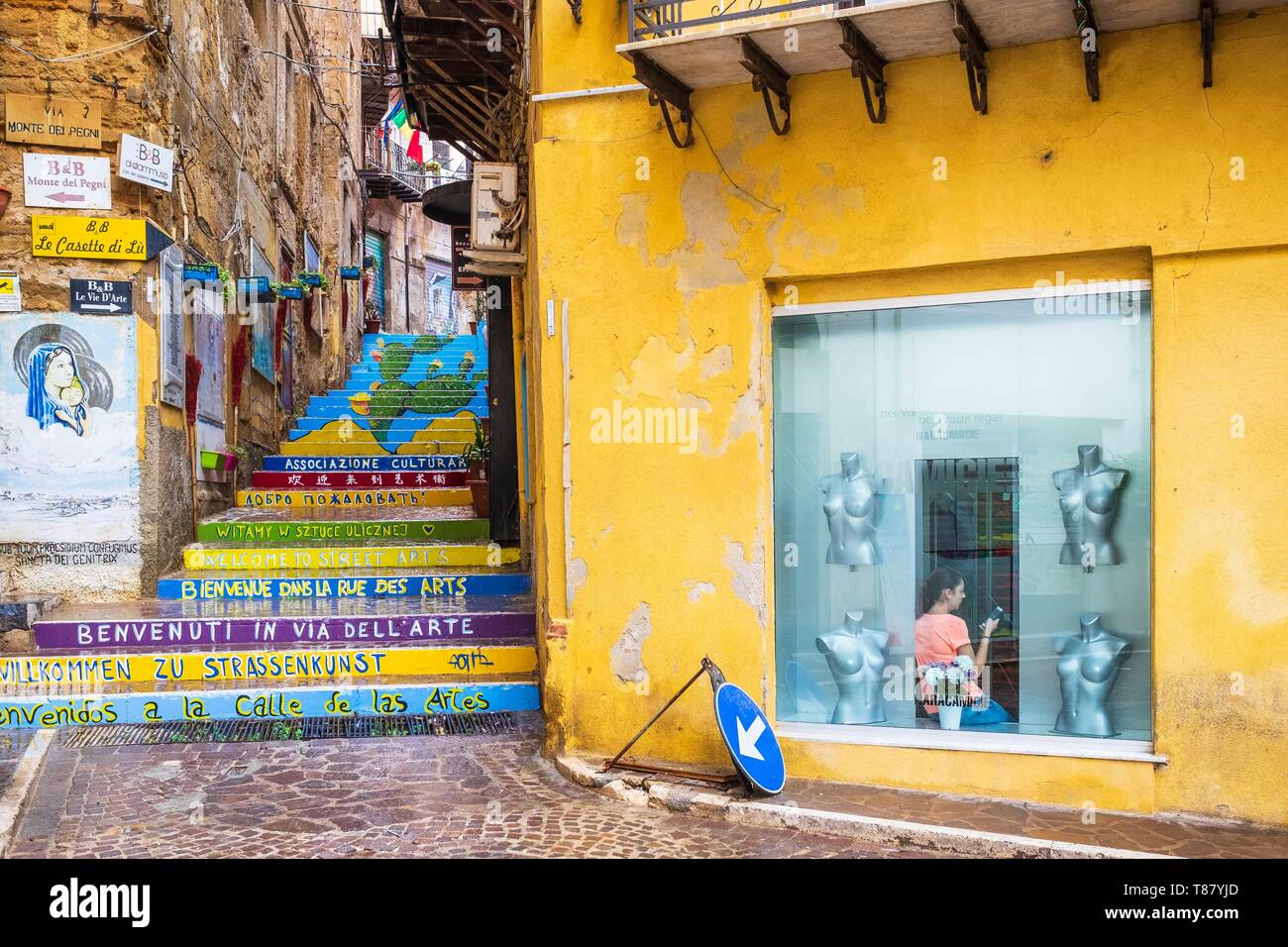 Italy, Sicily, Agrigento, historic centre, street art by the ...