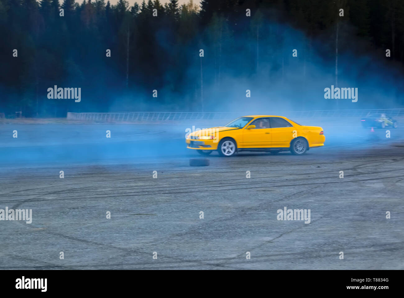 Smoke burn spin hi-res stock photography and images - Alamy