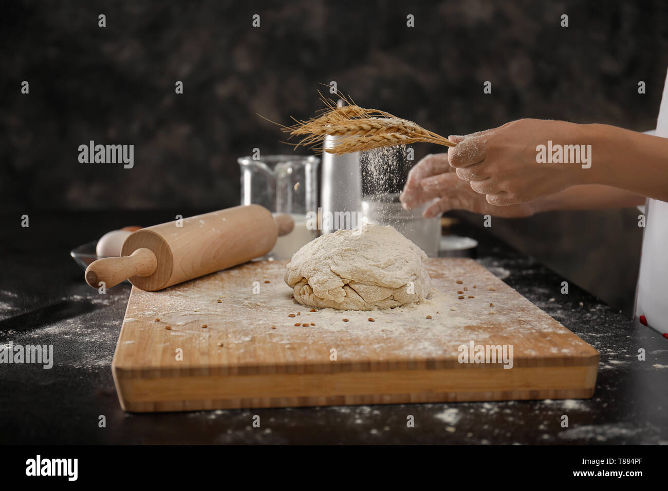 Chef pouring flour on hi-res stock photography and images - Alamy