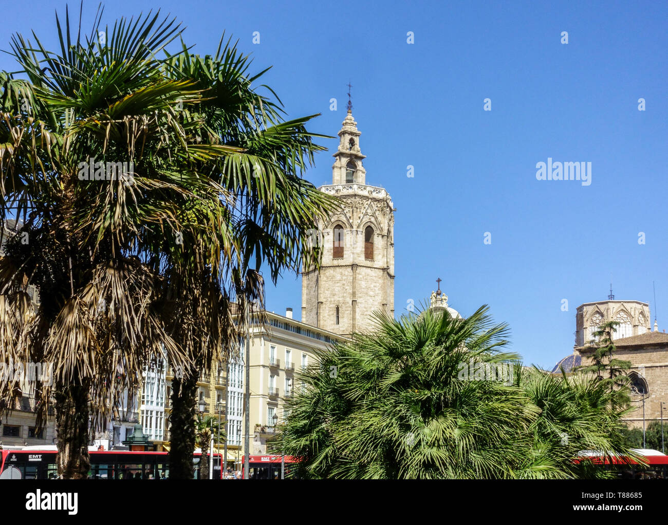 14th century architecture hi-res stock photography and images - Alamy