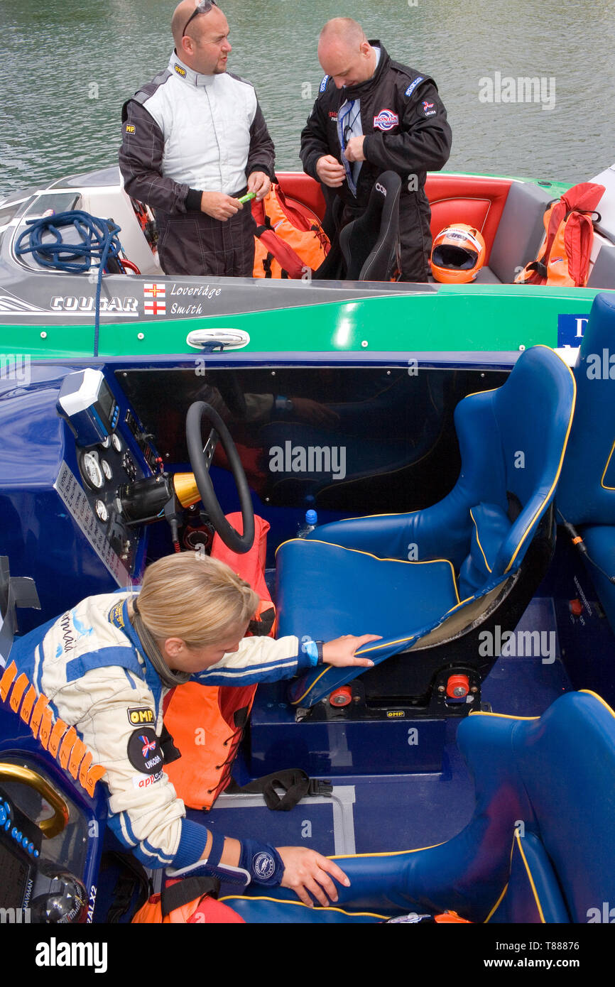 Pit crews hi-res stock photography and images - Alamy