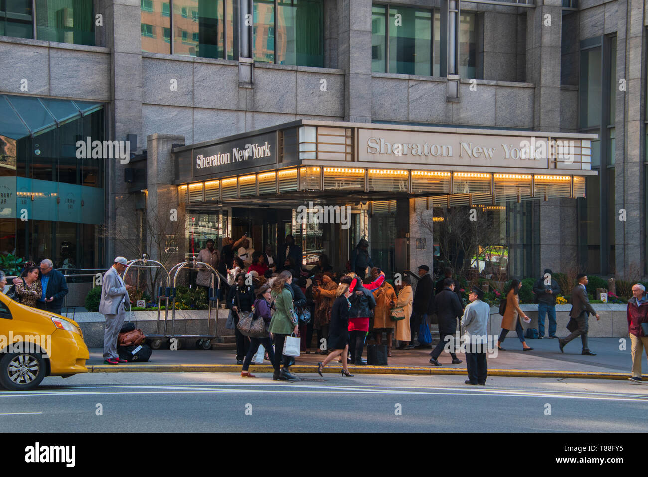 Sheraton hotel new york building hi-res stock photography and images ...
