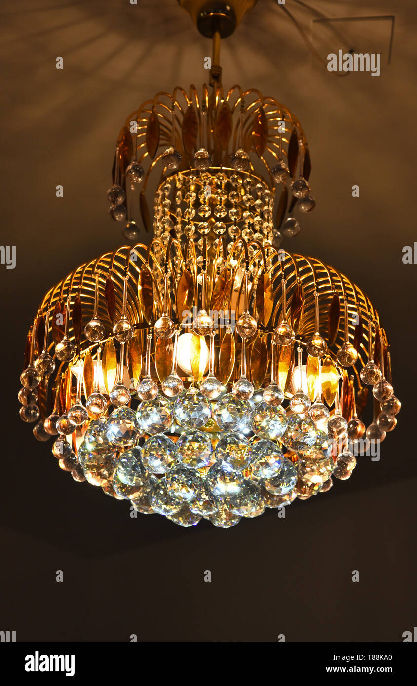Chandlier hi-res stock photography and images - Alamy