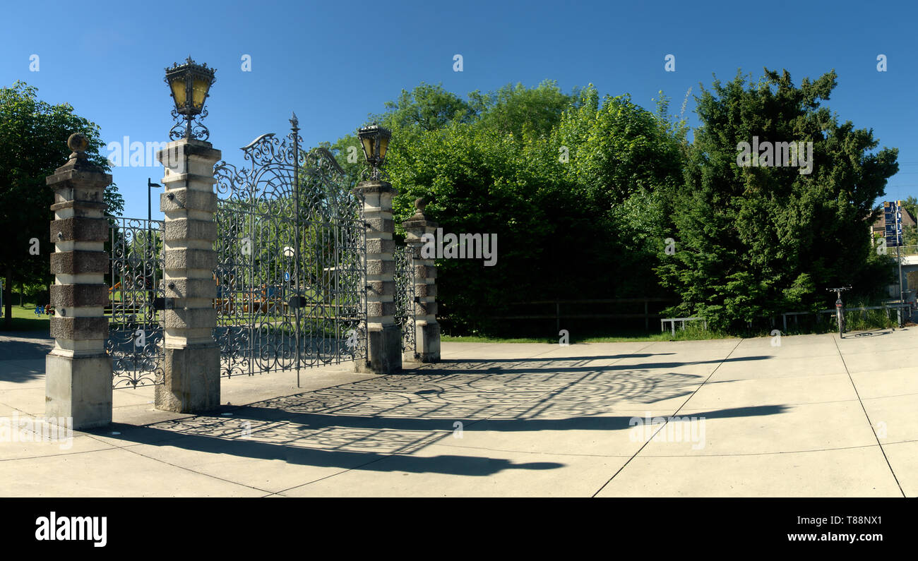 Ornate iron gates in the Constance/Kreuzlingen town garden, Swiss ...