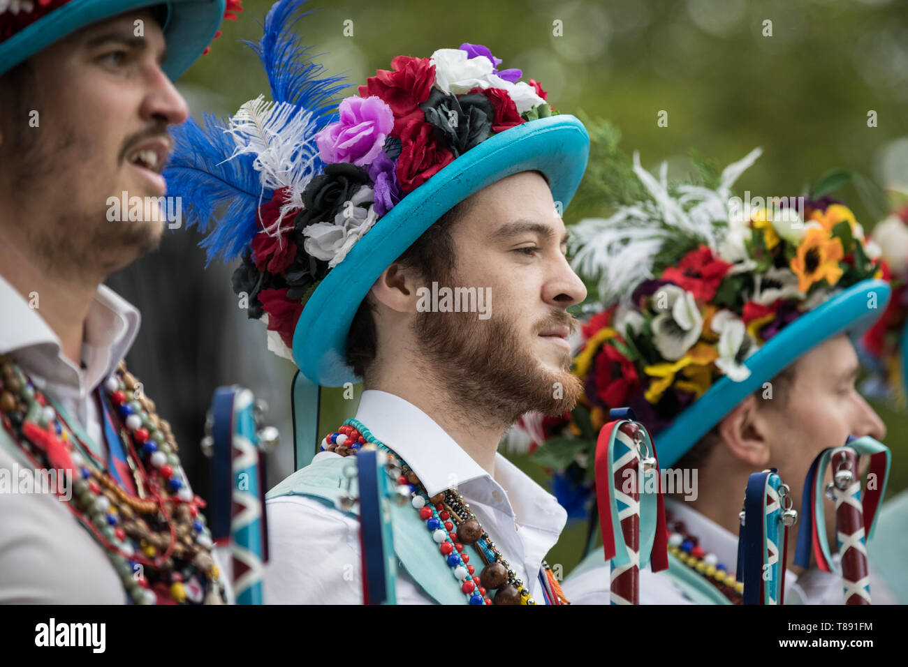 English folk dance hi-res stock photography and images - Alamy