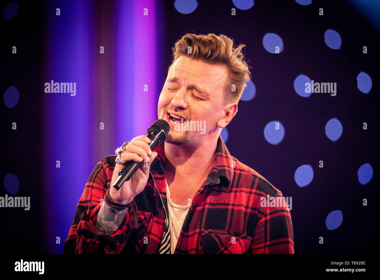 Leipzig, Germany. 11th May, 2019. Singer Ben Zucker sings on stage for ...