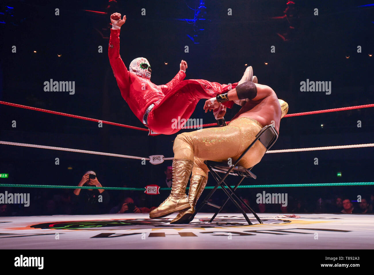 London, UK. 11 May 2019. Participants in a men's bout during "The ...