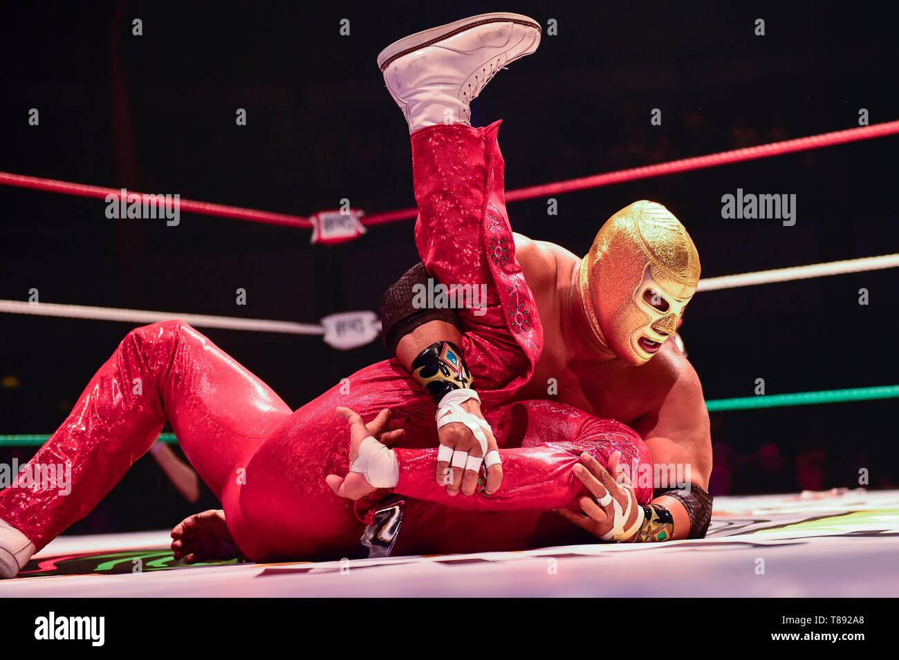 London, UK. 11 May 2019. Participants in a men's bout during "The ...