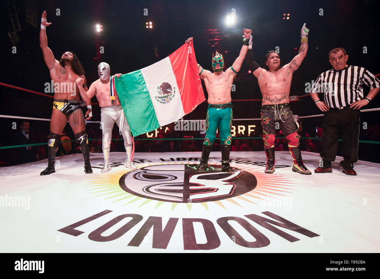 Professional wrestling tag team hi-res stock photography and images - Alamy