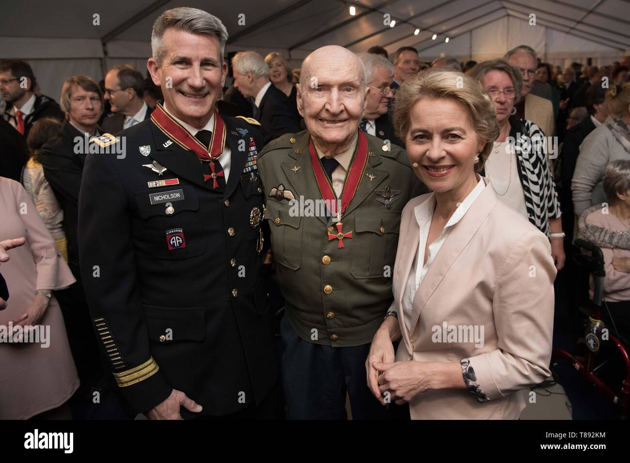 Berlin, Germany. 11th May, 2019. US General John William Nicholson (l ...