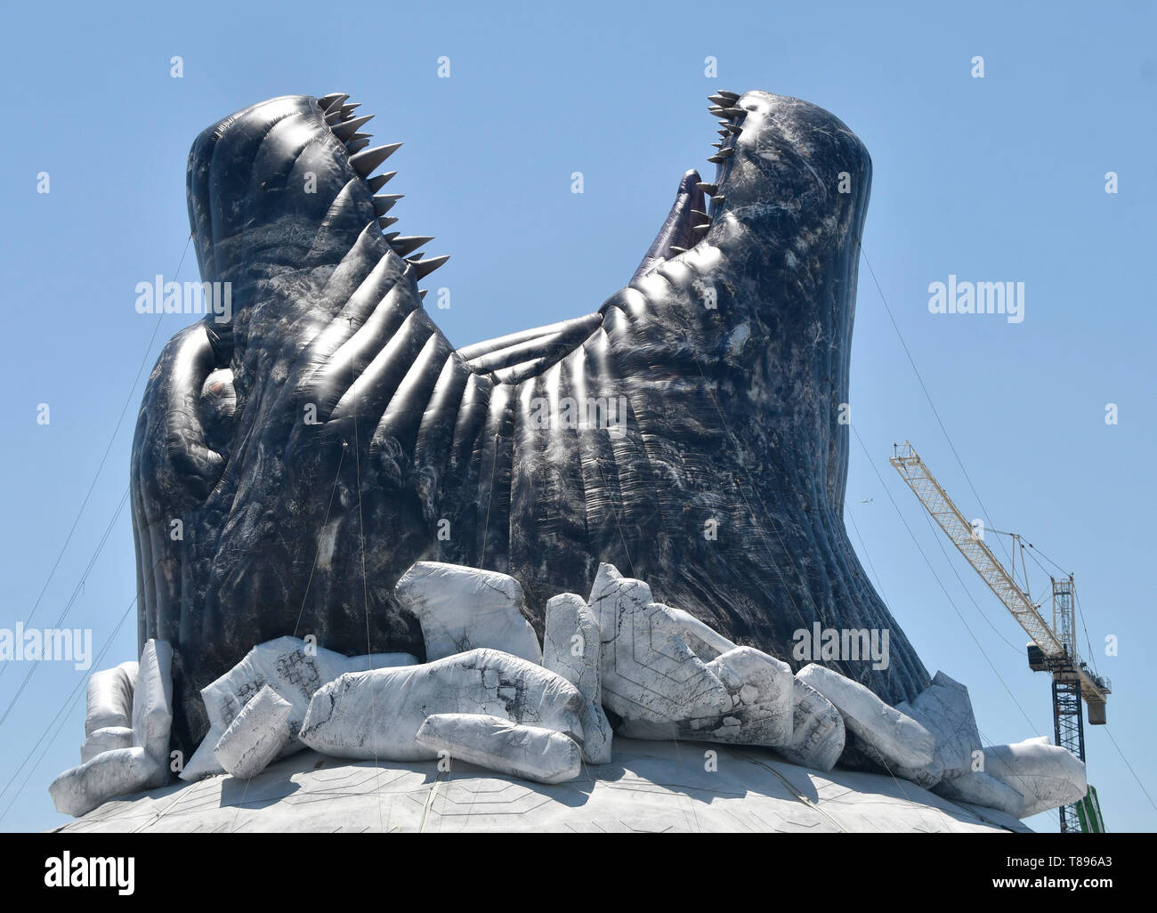 Godzilla head hi-res stock photography and images - Alamy