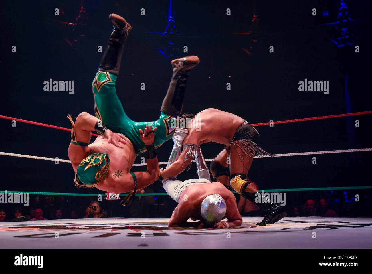 Professional wrestling hi-res stock photography and images - Alamy
