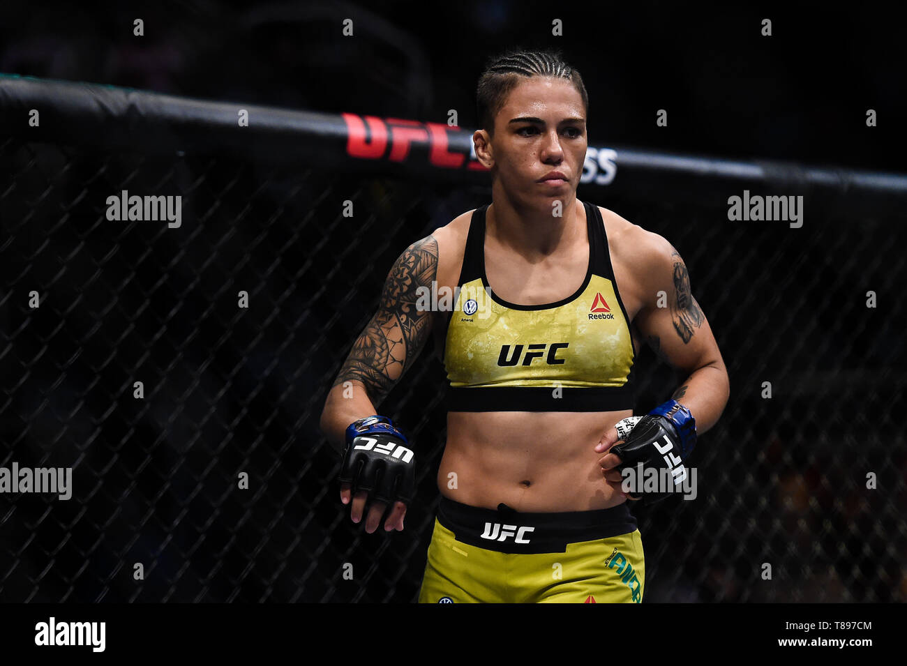UFC 237: NAMAJUNAS vs. ANDRADE - Fighters Rose Namajunas (red glove ...