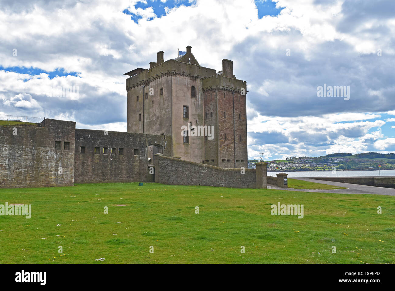 Broughty ferry beach hi-res stock photography and images - Alamy