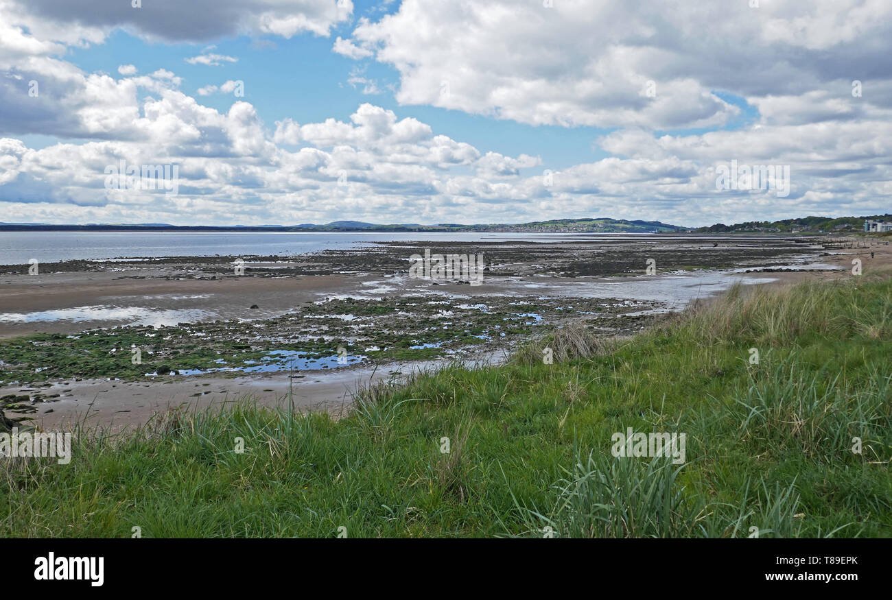 Broughty ferry beach hi-res stock photography and images - Alamy