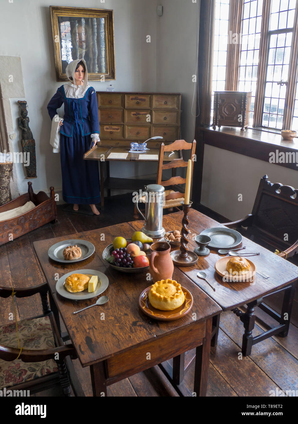 uk, england, Devon, Totnes Elizabethan House and Museum Stock Photo - Alamy