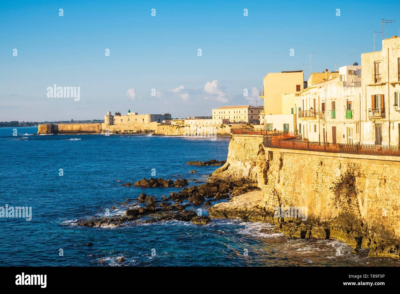 Lungomare di ortigia hi-res stock photography and images - Alamy