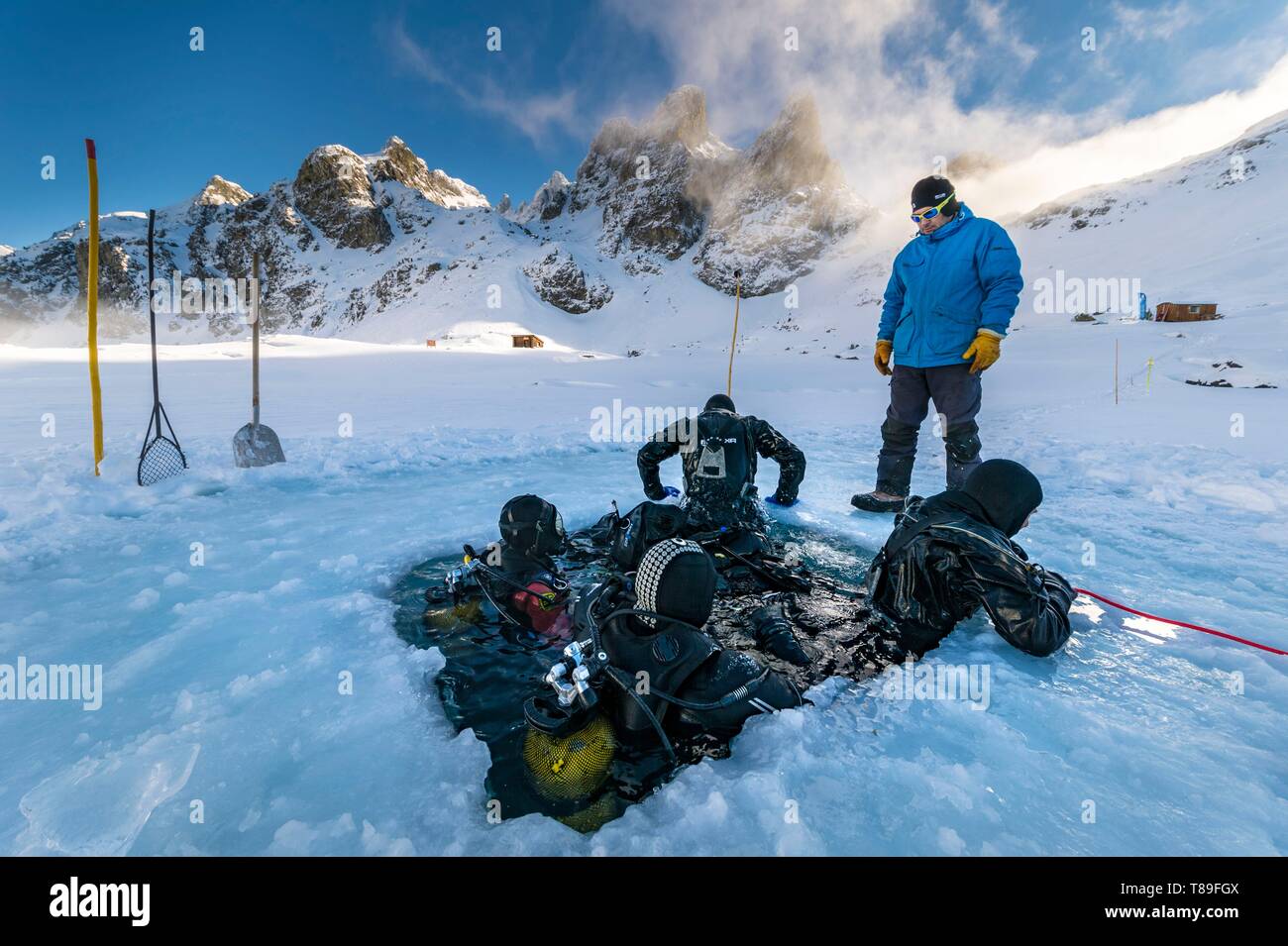 Ice diving france hi-res stock photography and images - Alamy