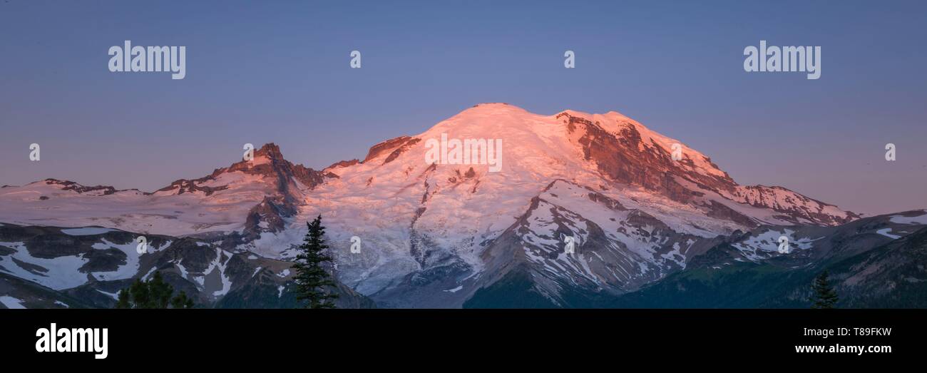 Mount rainier national park sunrise hi-res stock photography and images ...