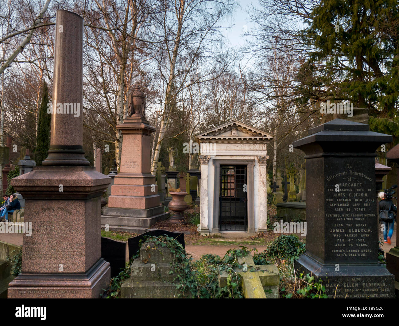 UK, England, London, Stoke Newington Abney Park cemetery Stock Photo ...