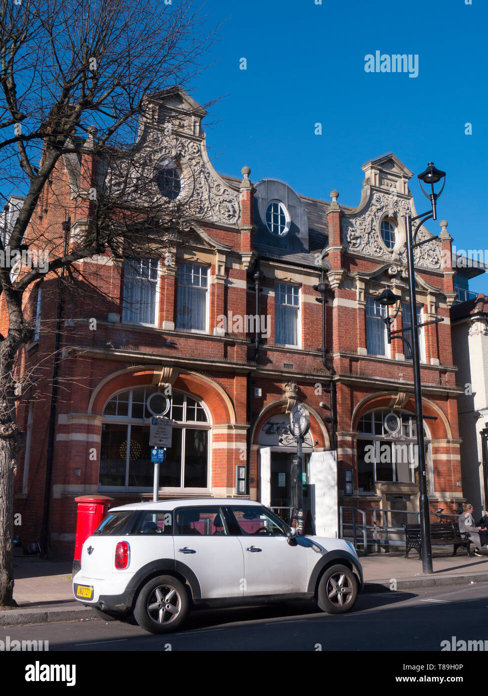 Surbiton high street hi-res stock photography and images - Alamy