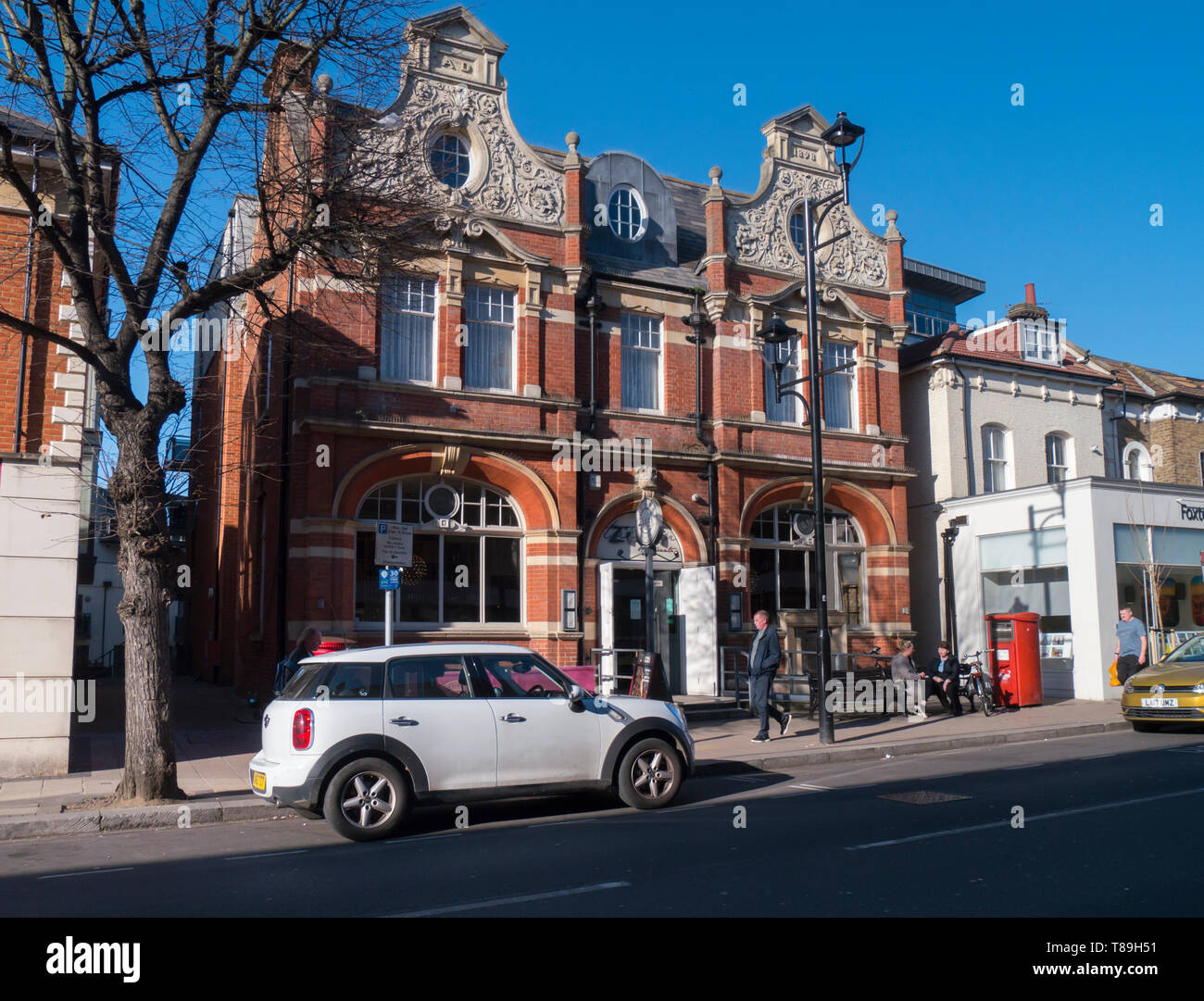 Surbiton high street hi-res stock photography and images - Alamy