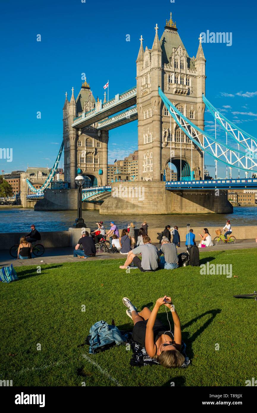 Hamlets tower hi-res stock photography and images - Alamy